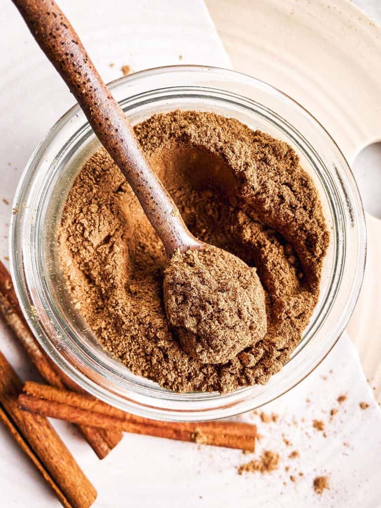 Homemade Gingerbread Spice Mix Recipe - Savory Nothings