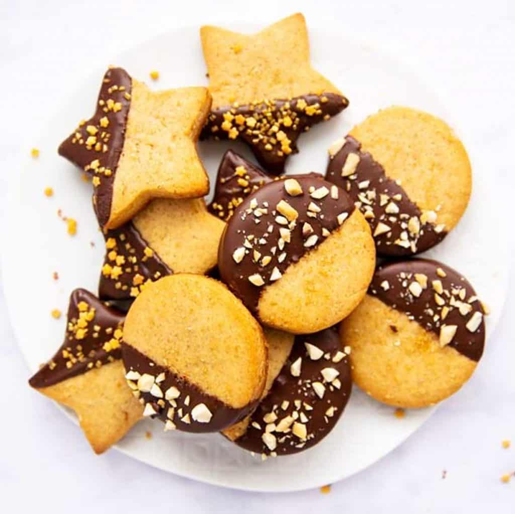 Peanut Butter and Honey Shortbread Cookies Recipe - Savory Nothings