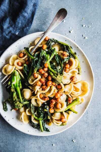 Broccoli Rabe Pasta with Smoky Chickpeas | Savory Nothings