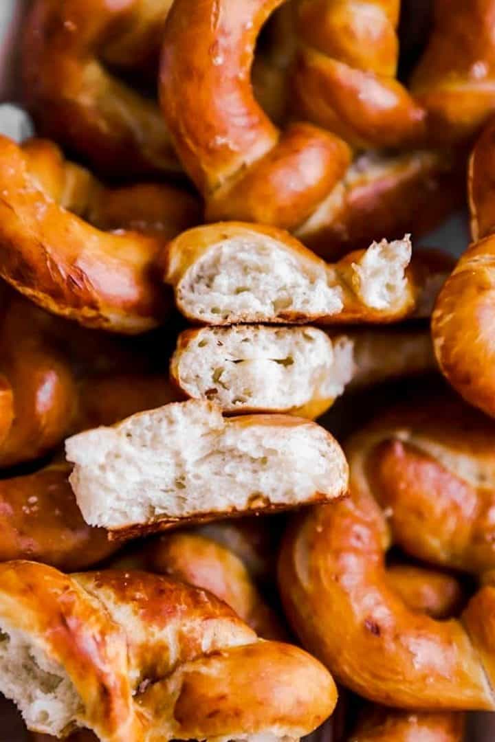 Homemade German Soft Pretzels Recipe - Savory Nothings