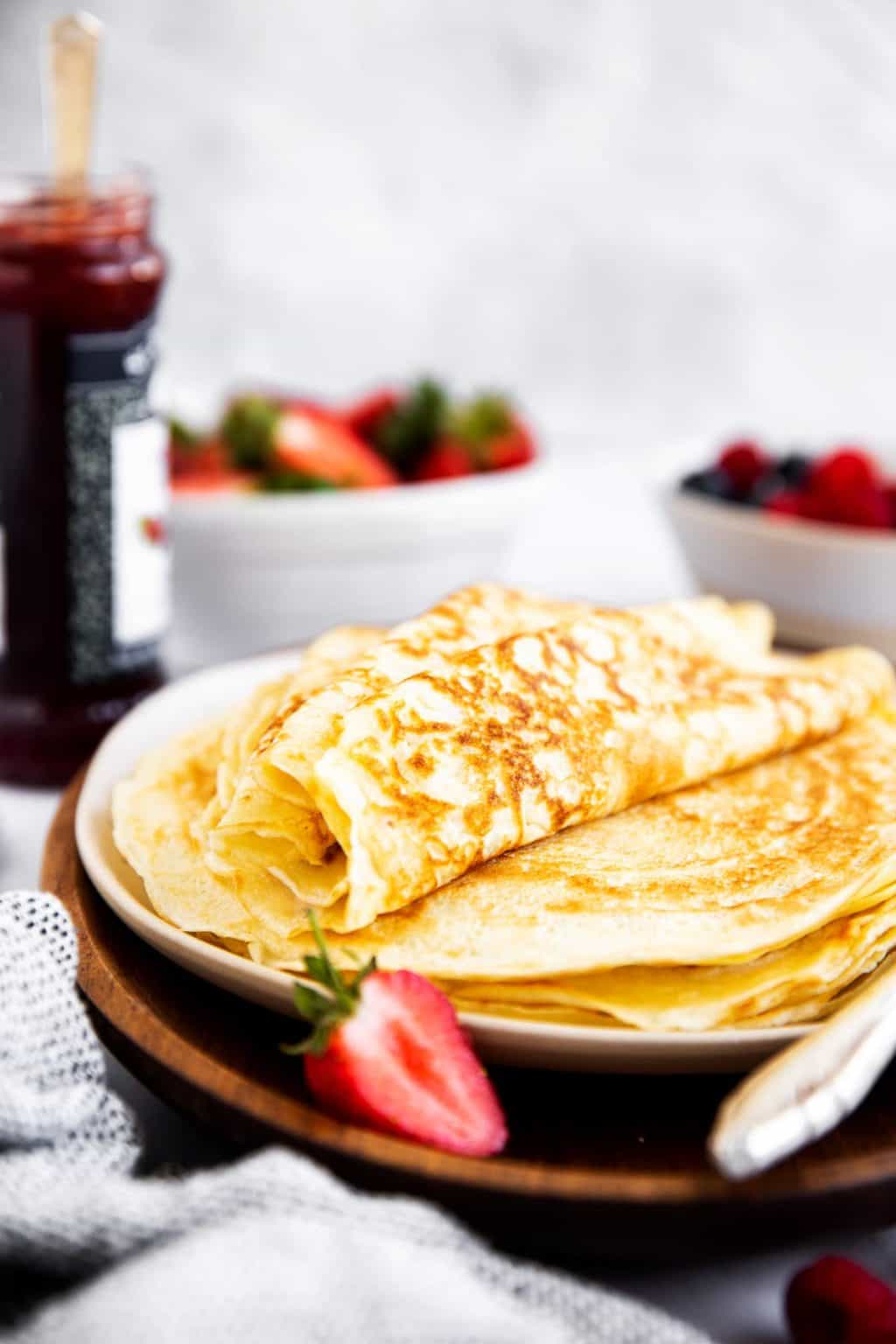 Easy Crèpe Recipe - These Crèpes are Foolproof!