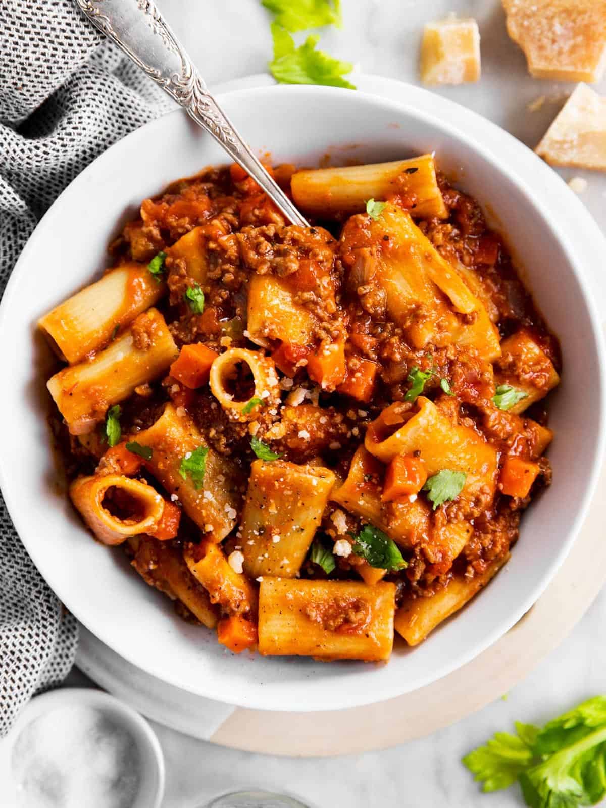 Easy Rigatoni Bolognese (One Pot!) - Savory Nothings