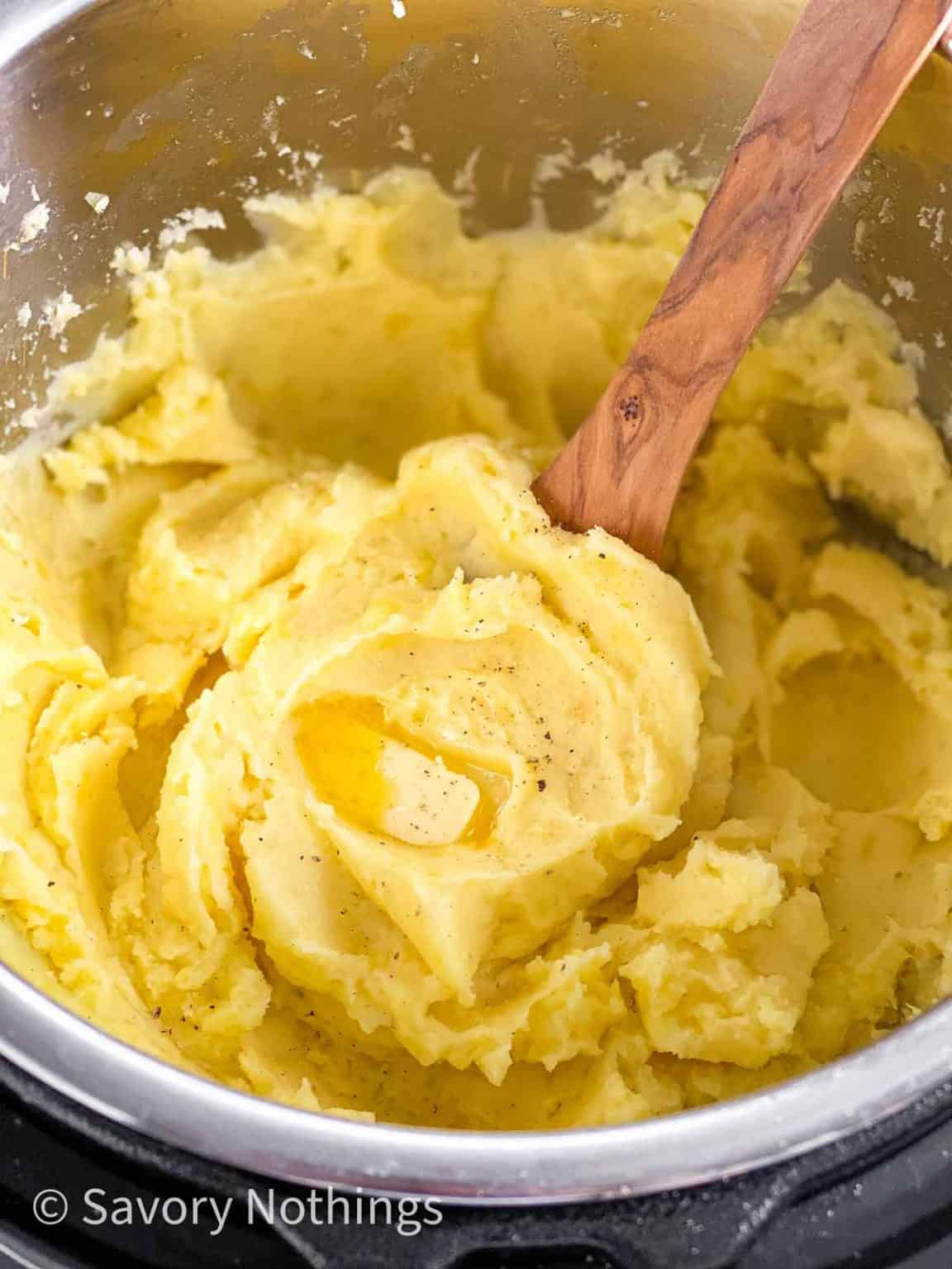 Instant Pot Mashed Potatoes Recipe - Savory Nothings