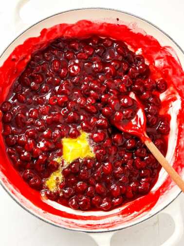 Classic Cherry Pie Recipe - Savory Nothings
