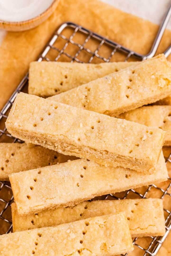 Classic Shortbread Cookies Recipe - Savory Nothings