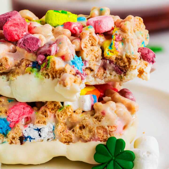 Lucky Charms Bars Recipe - Savory Nothings