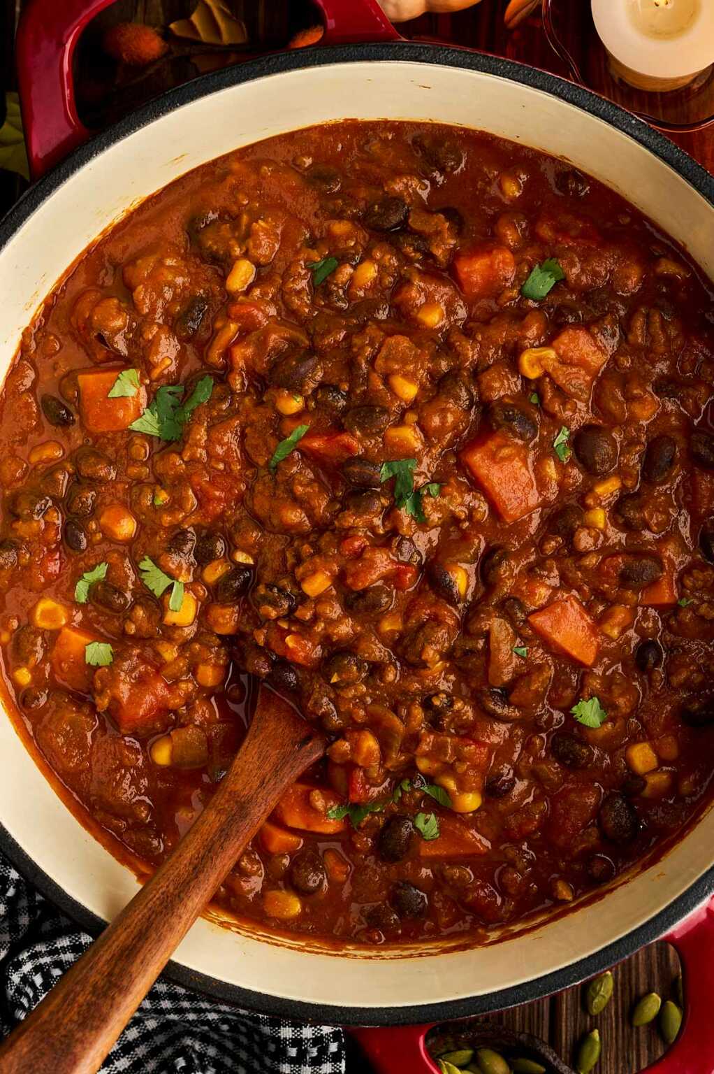 🎃 October Chili (Pumpkin Black Bean Chili Recipe) - Savory Nothings