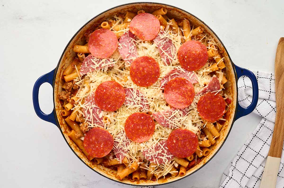 One Pan Pizza Baked Ziti Recipe - Savory Nothings